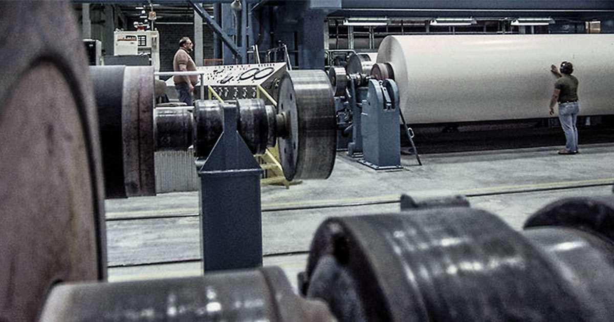 Pulp and paper industry lubricants | Mobil™